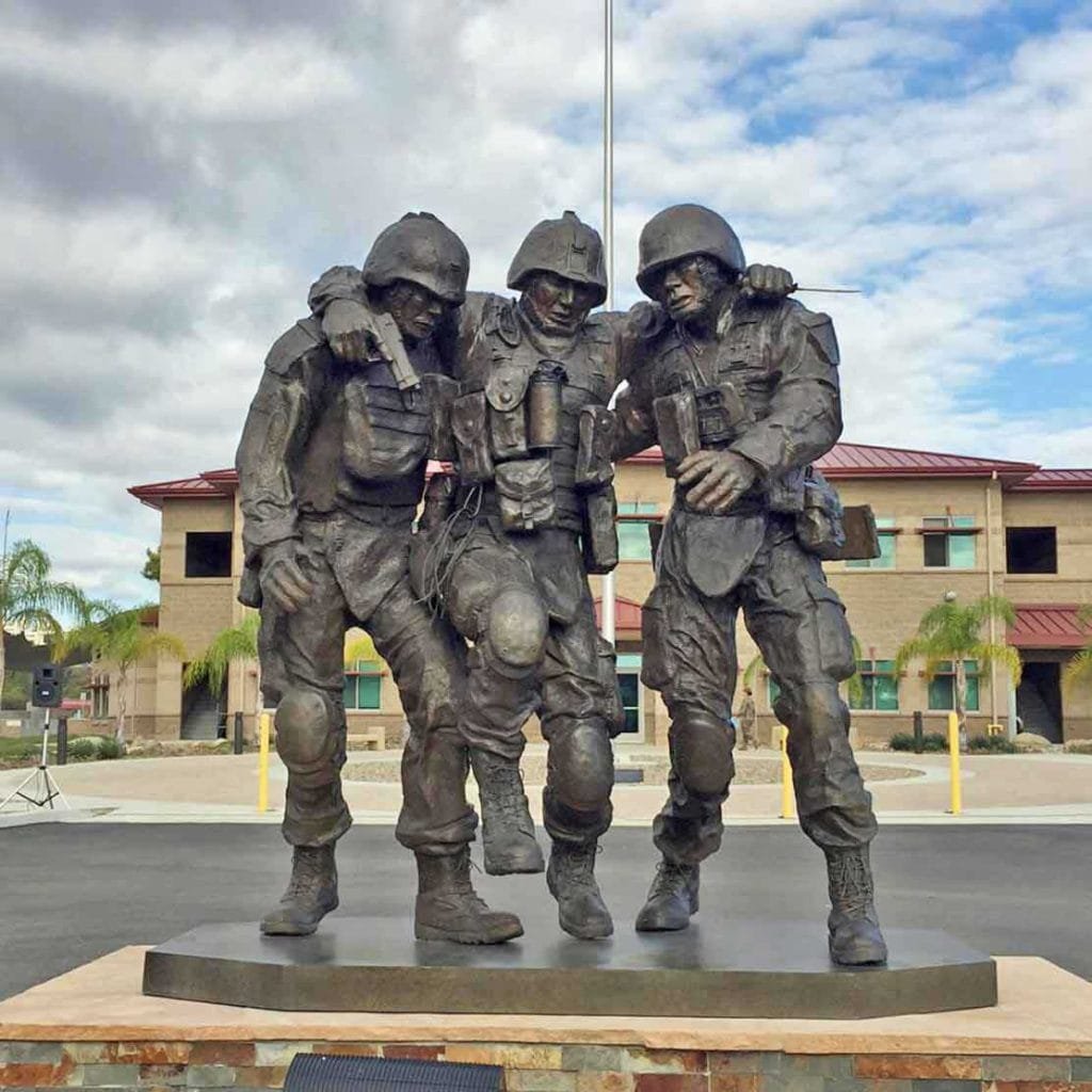 No One Left Behind Soldier Statue - salestatue